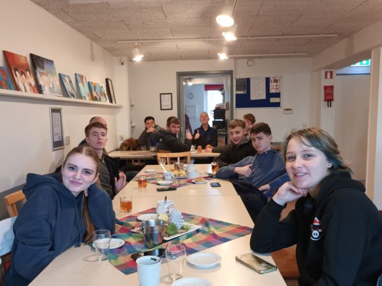 Klusactie FIXbrigade en Leerlingen KWC: Een Groot Succes!